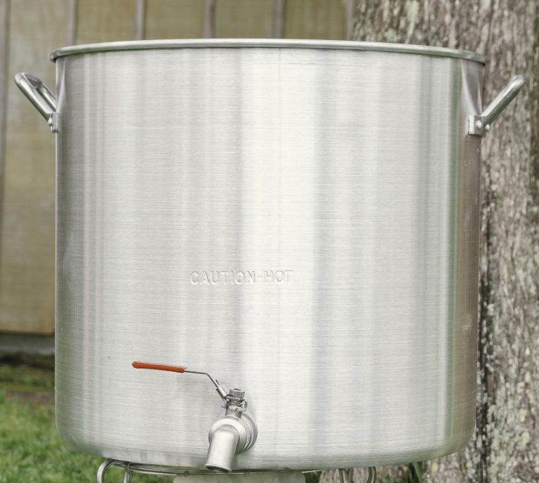 Aluminum Boiling Pot with Drain Valve, Basket and Lid - Assorted Sizes ...